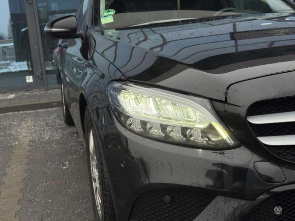 Black Mercedes-Benz c-220 2019 in Kaunas, with an engine capacity of 1.95 L and mileage of 149 thousand km for 19800 €, photo 5 on AUTOMOTO.COM.LV