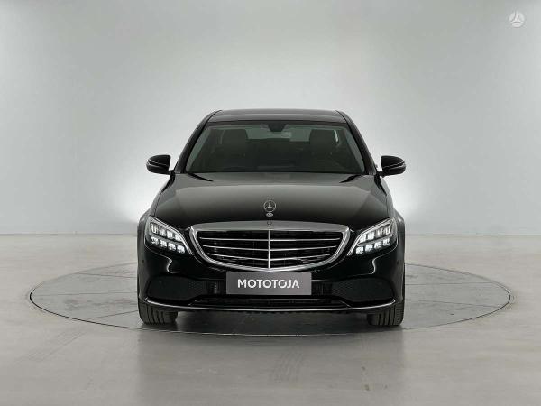 Black Mercedes-Benz c-220 2019 in Vilnius, with an engine capacity of 1.95 L and mileage of 178 thousand km for 21900 €, photo 6 on AUTOMOTO.COM.LV