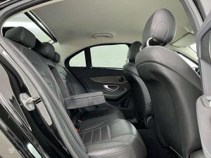 Black Mercedes-Benz c-220 2019 in Vilnius, with an engine capacity of 1.95 L and mileage of 178 thousand km for 21900 €, photo 8 on AUTOMOTO.COM.LV