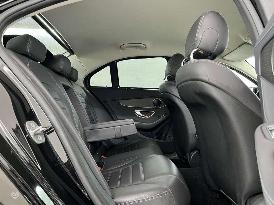 Black Mercedes-Benz c-220 2019 in Vilnius, with an engine capacity of 1.95 L and mileage of 178 thousand km for 21900 €, photo 8 on AUTOMOTO.COM.LV