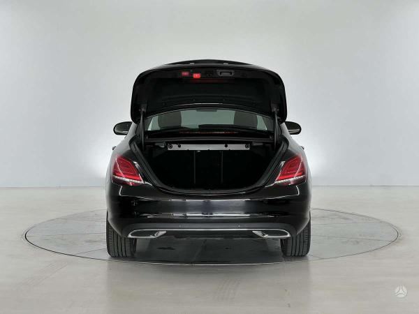 Black Mercedes-Benz c-220 2019 in Vilnius, with an engine capacity of 1.95 L and mileage of 178 thousand km for 21900 €, photo 11 on AUTOMOTO.COM.LV