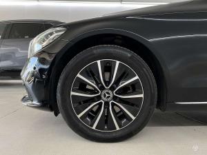 Black Mercedes-Benz c-220 2019 in Vilnius, with an engine capacity of 1.95 L and mileage of 178 thousand km for 21900 €, photo 16 on AUTOMOTO.COM.LV
