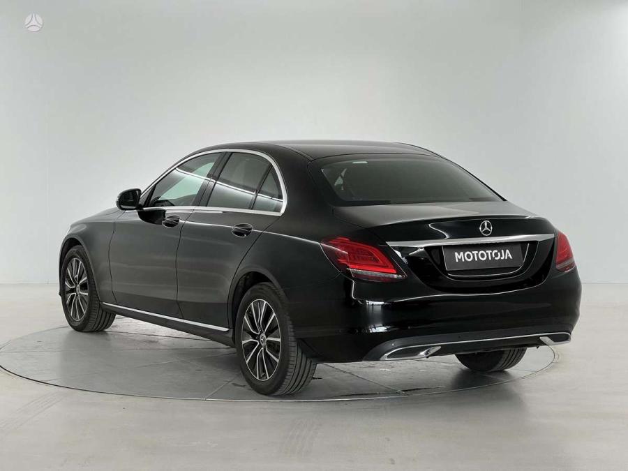Black Mercedes-Benz c-220 2019 in Vilnius, with an engine capacity of 1.95 L and mileage of 178 thousand km for 21900 €, photo 18 on AUTOMOTO.COM.LV