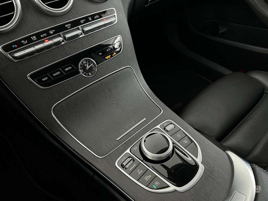 Black Mercedes-Benz c-220 2019 in Vilnius, with an engine capacity of 1.95 L and mileage of 178 thousand km for 21900 €, photo 23 on AUTOMOTO.COM.LV