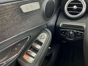 Black Mercedes-Benz c-220 2019 in Vilnius, with an engine capacity of 1.95 L and mileage of 178 thousand km for 21900 €, photo 24 on AUTOMOTO.COM.LV