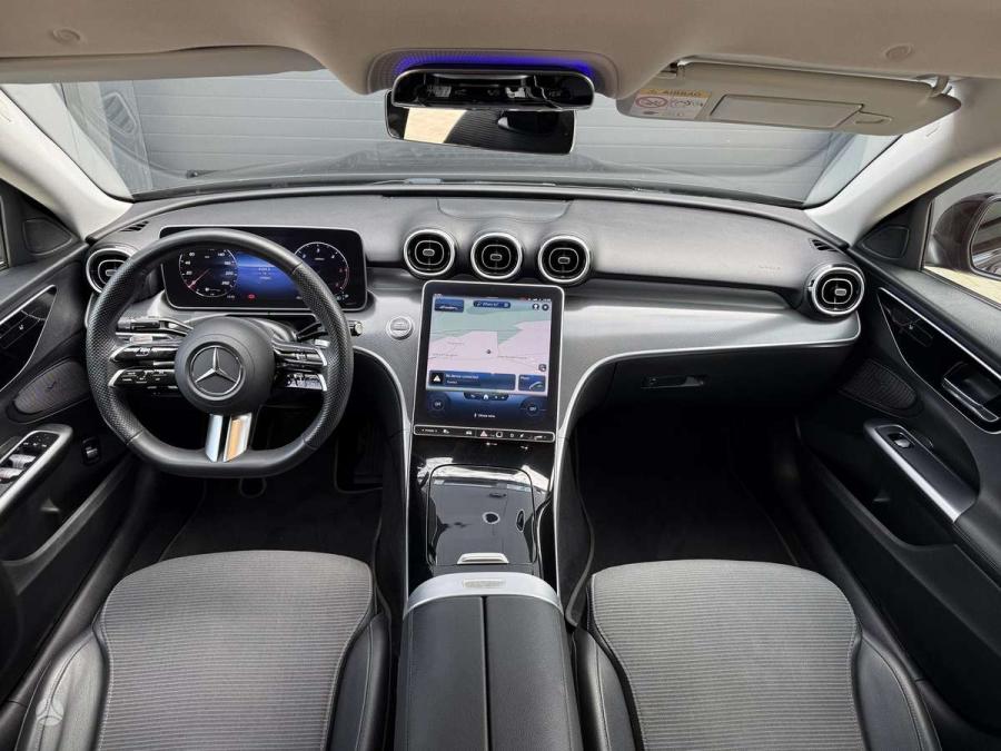 Black Mercedes-Benz c-220 2021 in Vilnius, with an engine capacity of 1.99 L and mileage of 198 thousand km for 27999 €, photo 15 on AUTOMOTO.COM.LV