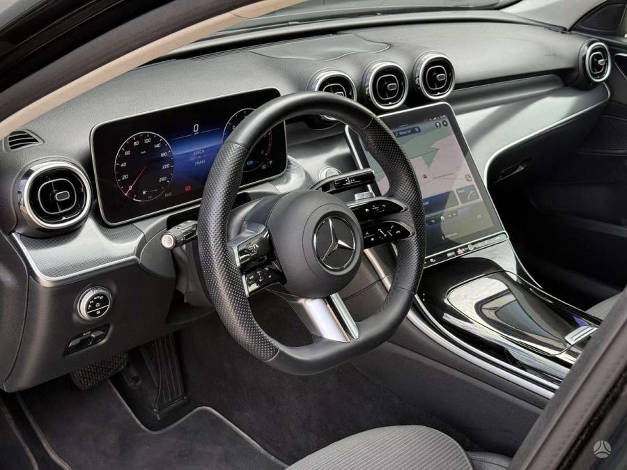 Black Mercedes-Benz c-220 2021 in Vilnius, with an engine capacity of 1.99 L and mileage of 198 thousand km for 27999 €, photo 16 on AUTOMOTO.COM.LV