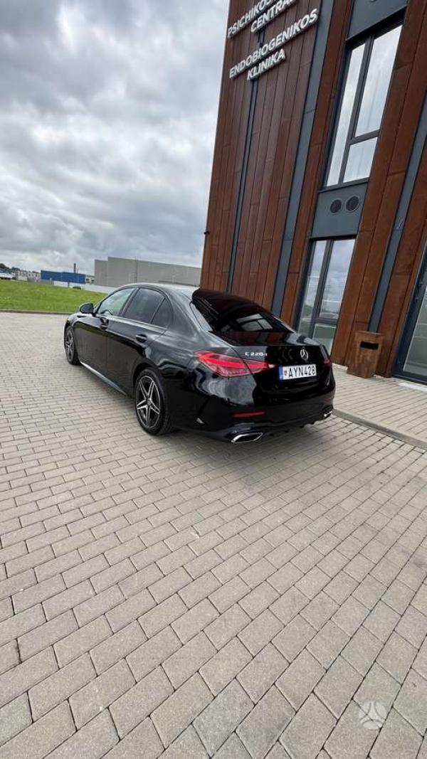 Black Mercedes-Benz c-220 2025 in Kaunas, with an engine capacity of 1.99 L and mileage of 10 thousand km for 43000 €, photo 3 on AUTOMOTO.COM.LV