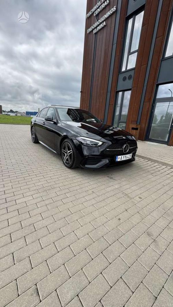 Black Mercedes-Benz c-220 2025 in Kaunas, with an engine capacity of 1.99 L and mileage of 10 thousand km for 43000 €, photo 4 on AUTOMOTO.COM.LV