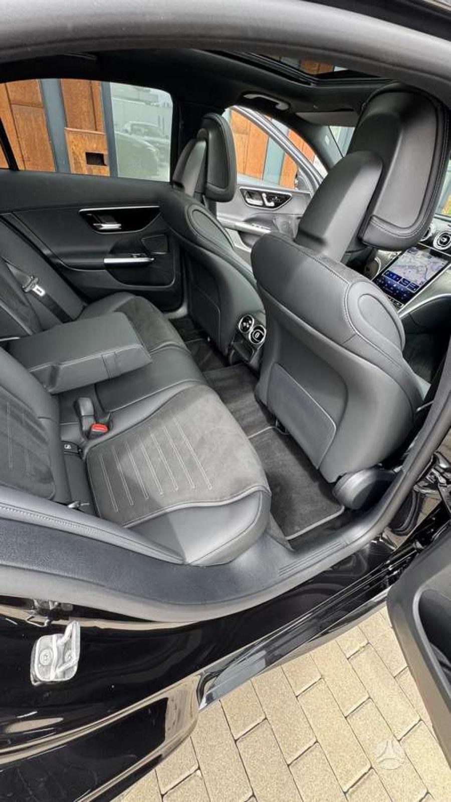 Melns Mercedes-Benz c-220 2025 Kauņa, ar dzinēja tilpumu 1.99 L un nobraukumu 10 tūkst. km par 43000 €, foto 16 vietnē AUTOMOTO.COM.LV