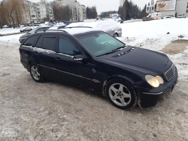 Black Mercedes-Benz c-220 2004 in Kaunas, with an engine capacity of 2.10 L and mileage of 300 thousand km for 1000 €, photo 5 on AUTOMOTO.COM.LV