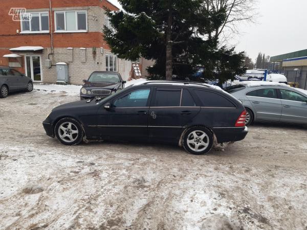 Black Mercedes-Benz c-220 2004 in Kaunas, with an engine capacity of 2.10 L and mileage of 300 thousand km for 1000 €, photo 8 on AUTOMOTO.COM.LV