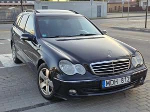 Melns Mercedes-Benz c-220 2004 Ukmergė, ar dzinēja tilpumu 2.15 L un nobraukumu 319 tūkst. km par 750 €, foto  vietnē AUTOMOTO.COM.LV