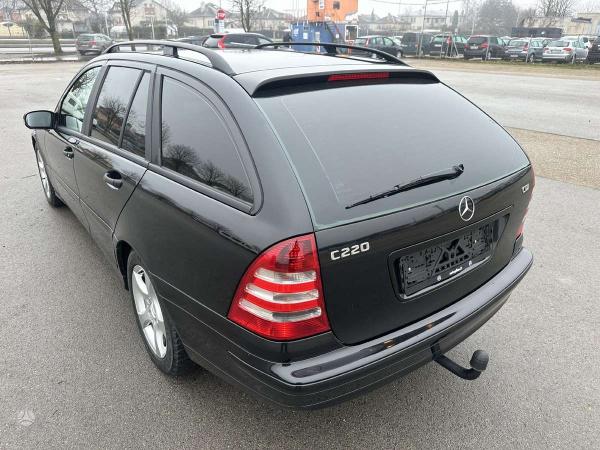 Melns Mercedes-Benz c-220 2005 Šauļi, ar dzinēja tilpumu 2.20 L un nobraukumu 284 tūkst. km par 2950 €, foto 11 vietnē AUTOMOTO.COM.LV