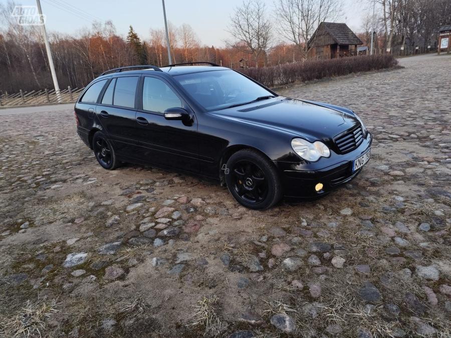 Melns Mercedes-Benz c-220 2005 Telšiai, ar dzinēja tilpumu 2.20 L un nobraukumu 420 tūkst. km par 1650 €, foto 3 vietnē AUTOMOTO.COM.LV