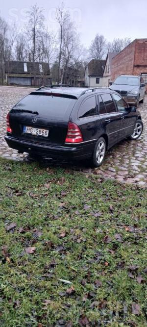 Melns Mercedes-Benz c-220 2006 Kuldīga, ar dzinēja tilpumu 2.20 L un nobraukumu 432 tūkst. km par 1650 €, foto 5 vietnē AUTOMOTO.COM.LV