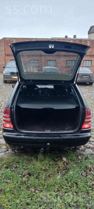 Melns Mercedes-Benz c-220 2006 Kuldīga, ar dzinēja tilpumu 2.20 L un nobraukumu 432 tūkst. km par 1650 €, foto 9 vietnē AUTOMOTO.COM.LV
