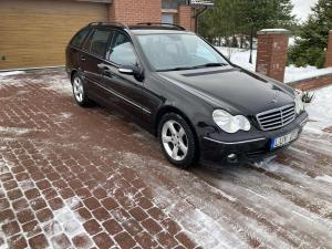 Melns Mercedes-Benz c-220 2006 Šauļi, ar dzinēja tilpumu 2.20 L un nobraukumu 406 tūkst. km par 1199 €, foto  vietnē AUTOMOTO.COM.LV