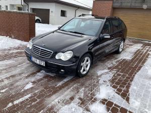 Melns Mercedes-Benz c-220 2006 Šauļi, ar dzinēja tilpumu 2.20 L un nobraukumu 406 tūkst. km par 1199 €, foto 2 vietnē AUTOMOTO.COM.LV