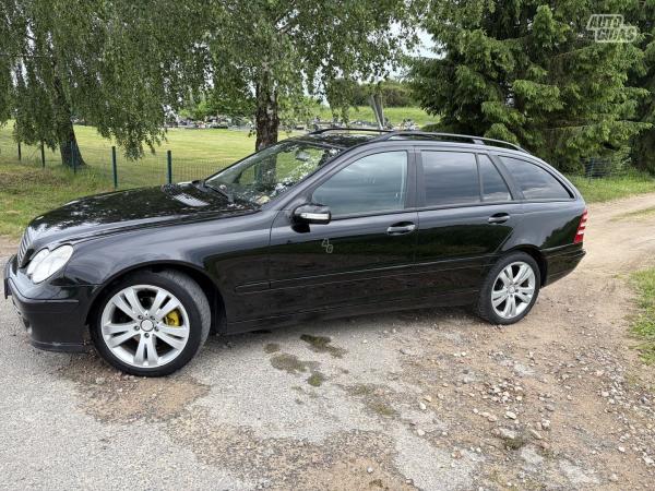 Черный Мерседес Ц 220 2006 в Алитус, объемом двигателя 2.20 л и пробегом 300 тыс. км за 1800 €, фото 8 на AUTOMOTO.COM.LV