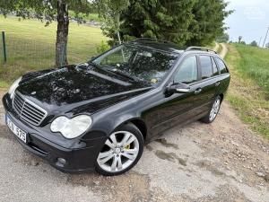 Melns Mercedes-Benz c-220 2006 Alīta, ar dzinēja tilpumu 2.20 L un nobraukumu 300 tūkst. km par 1800 €, foto 10 vietnē AUTOMOTO.COM.LV