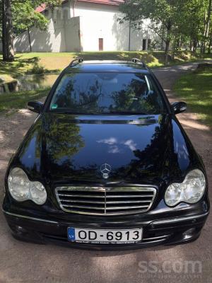 Melns Mercedes-Benz c-220 2006 Balvi, ar dzinēja tilpumu 2.20 L un nobraukumu 290 tūkst. km par 2200 €, foto  vietnē AUTOMOTO.COM.LV
