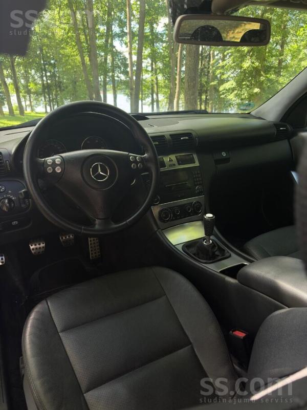 Melns Mercedes-Benz c-220 2006 Balvi, ar dzinēja tilpumu 2.20 L un nobraukumu 290 tūkst. km par 2200 €, foto 5 vietnē AUTOMOTO.COM.LV