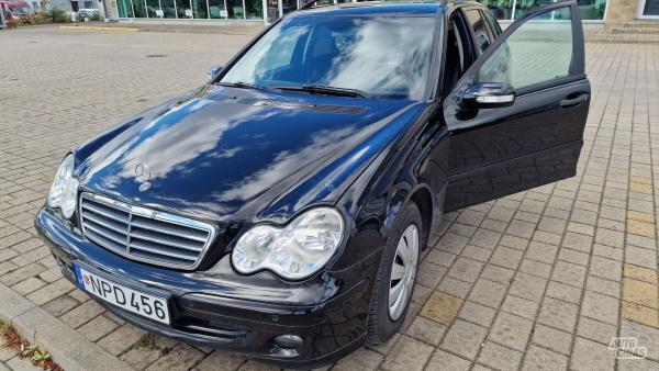 Black Mercedes-Benz c-220 2006 in Kaunas, with an engine capacity of 2.20 L and mileage of 357 thousand km for 2000 €, photo 1 on AUTOMOTO.COM.LV