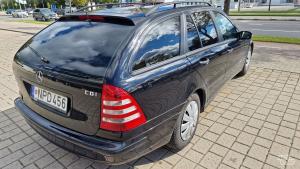 Черный Мерседес Ц 220 2006 в Каунас, объемом двигателя 2.20 л и пробегом 357 тыс. км за 2000 €, фото 4 на AUTOMOTO.COM.LV