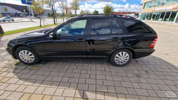 Black Mercedes-Benz c-220 2006 in Kaunas, with an engine capacity of 2.20 L and mileage of 357 thousand km for 2000 €, photo 10 on AUTOMOTO.COM.LV