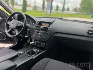 Melns Mercedes-Benz c-220 2007 Jēkabpils, ar dzinēja tilpumu 2.20 L un nobraukumu 331 tūkst. km par 5300 €, foto 15 vietnē AUTOMOTO.COM.LV