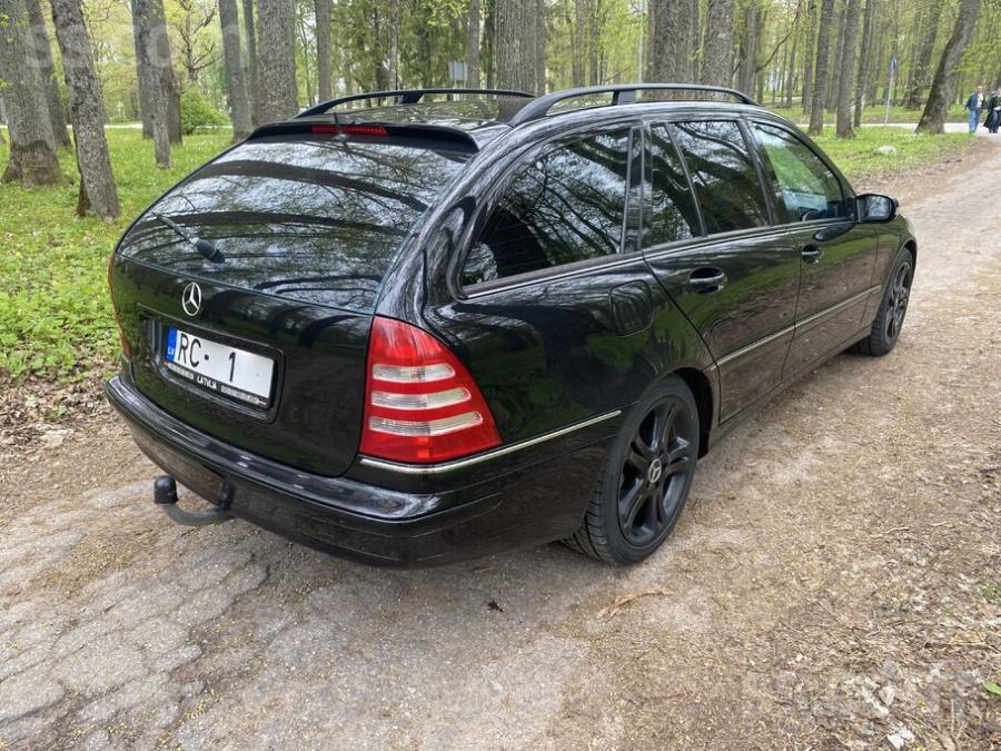 Melns Mercedes-Benz c-220 2007 Ogre, ar dzinēja tilpumu 2.20 L un nobraukumu 362 tūkst. km par 2500 €, foto 3 vietnē AUTOMOTO.COM.LV