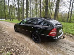 Melns Mercedes-Benz c-220 2007 Ogre, ar dzinēja tilpumu 2.20 L un nobraukumu 362 tūkst. km par 2500 €, foto 4 vietnē AUTOMOTO.COM.LV