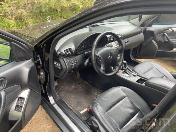 Melns Mercedes-Benz c-220 2007 Ogre, ar dzinēja tilpumu 2.20 L un nobraukumu 362 tūkst. km par 2500 €, foto 7 vietnē AUTOMOTO.COM.LV
