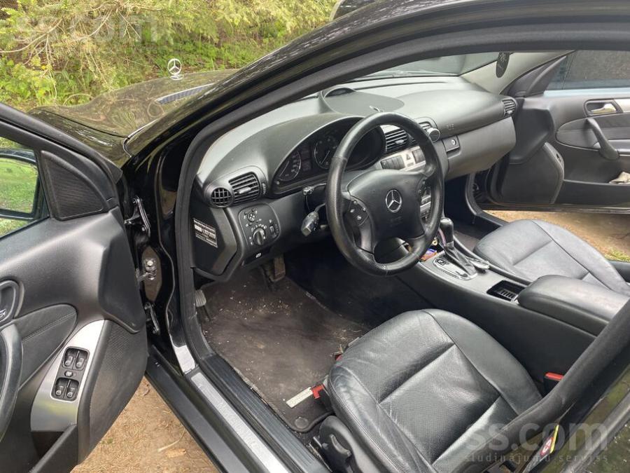 Melns Mercedes-Benz c-220 2007 Ogre, ar dzinēja tilpumu 2.20 L un nobraukumu 362 tūkst. km par 2500 €, foto 8 vietnē AUTOMOTO.COM.LV