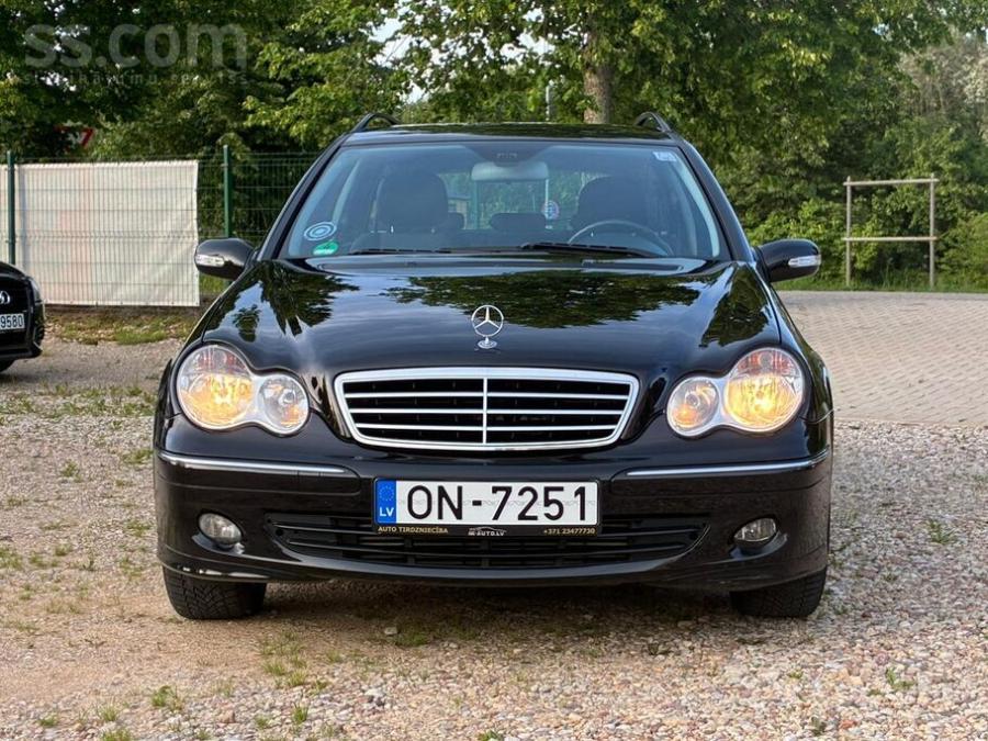 Черный Мерседес Ц 220 2007 в Кулдига, объемом двигателя 2.20 л и пробегом 251 тыс. км за 3990 €, фото 9 на AUTOMOTO.COM.LV