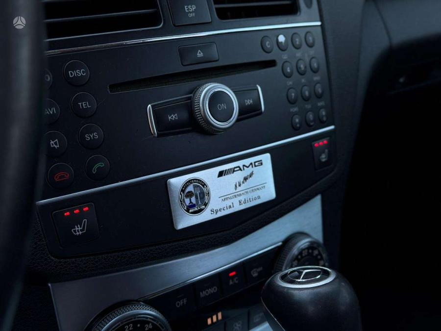 Black Mercedes-Benz c-220 2007 in Klaipeda, with an engine capacity of 2.20 L and mileage of 285 thousand km for 4200 €, photo 16 on AUTOMOTO.COM.LV