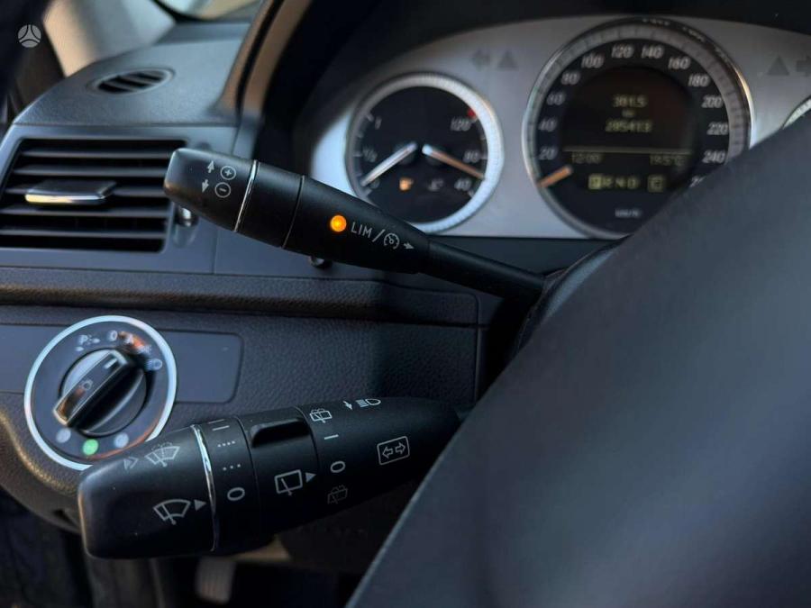 Black Mercedes-Benz c-220 2007 in Klaipeda, with an engine capacity of 2.20 L and mileage of 285 thousand km for 4200 €, photo 22 on AUTOMOTO.COM.LV
