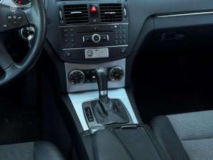 Черный Мерседес Ц 220 2007 в Клайпеда, объемом двигателя 2.20 л и пробегом 285 тыс. км за 4200 €, фото 17 на AUTOMOTO.COM.LV