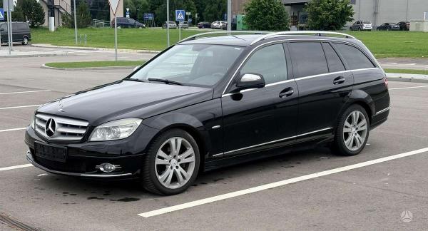 Melns Mercedes-Benz c-220 2007 Klaipėda, ar dzinēja tilpumu 2.20 L un nobraukumu 285 tūkst. km par 4400 €, foto 8 vietnē AUTOMOTO.COM.LV