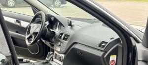 Melns Mercedes-Benz c-220 2007 Klaipėda, ar dzinēja tilpumu 2.20 L un nobraukumu 285 tūkst. km par 4400 €, foto 11 vietnē AUTOMOTO.COM.LV