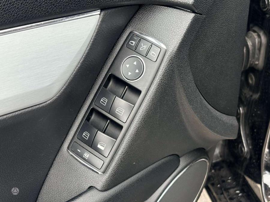 Melns Mercedes-Benz c-220 2007 Klaipėda, ar dzinēja tilpumu 2.20 L un nobraukumu 285 tūkst. km par 4400 €, foto 14 vietnē AUTOMOTO.COM.LV