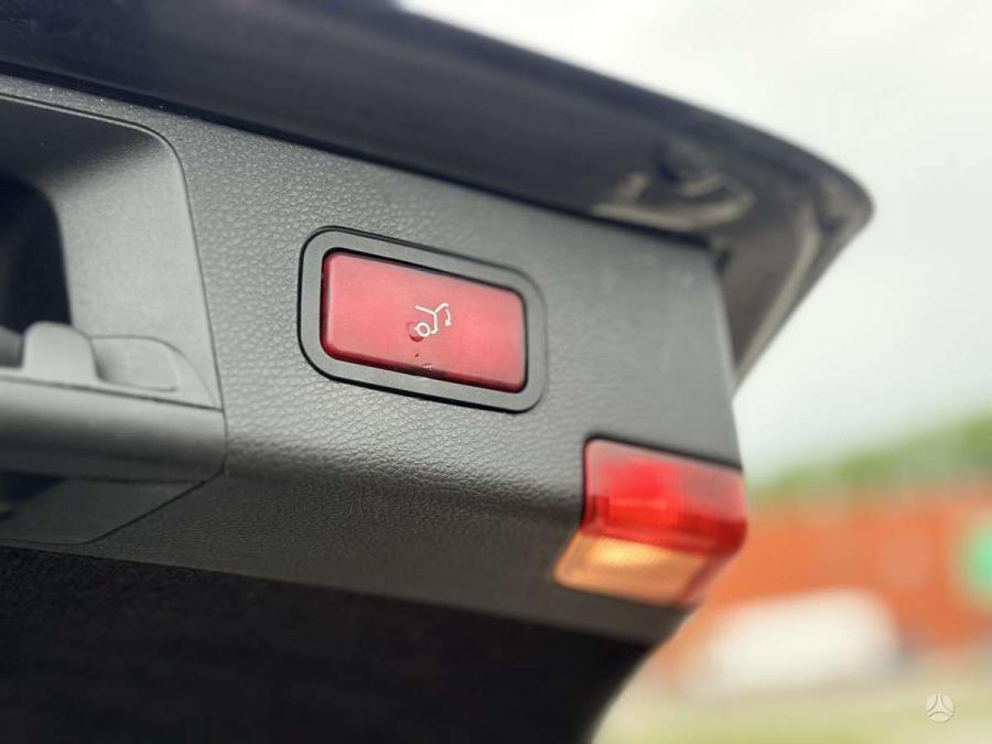 Melns Mercedes-Benz c-220 2007 Klaipėda, ar dzinēja tilpumu 2.20 L un nobraukumu 285 tūkst. km par 4400 €, foto 16 vietnē AUTOMOTO.COM.LV