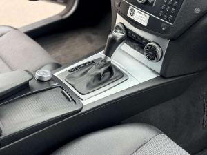 Melns Mercedes-Benz c-220 2007 Klaipėda, ar dzinēja tilpumu 2.20 L un nobraukumu 285 tūkst. km par 4400 €, foto 18 vietnē AUTOMOTO.COM.LV