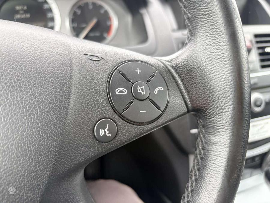 Melns Mercedes-Benz c-220 2007 Klaipėda, ar dzinēja tilpumu 2.20 L un nobraukumu 285 tūkst. km par 4400 €, foto 23 vietnē AUTOMOTO.COM.LV