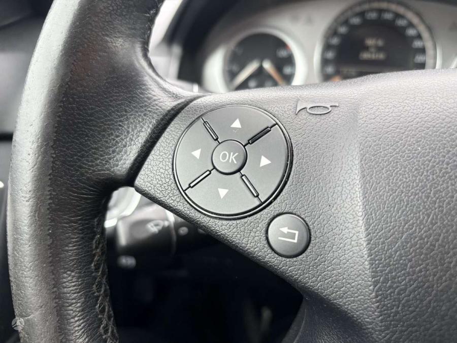 Melns Mercedes-Benz c-220 2007 Klaipėda, ar dzinēja tilpumu 2.20 L un nobraukumu 285 tūkst. km par 4400 €, foto 24 vietnē AUTOMOTO.COM.LV