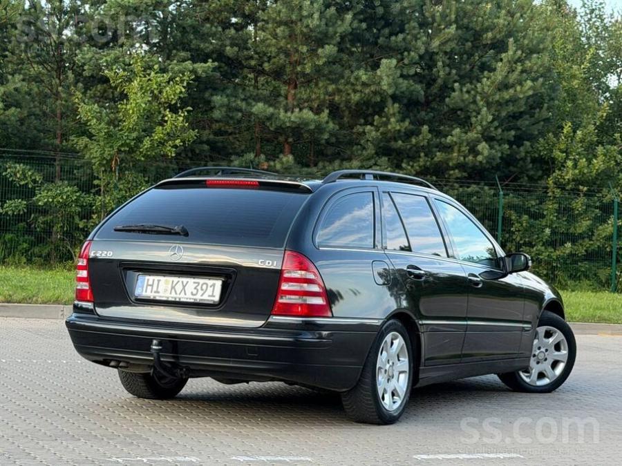 Melns Mercedes-Benz c-220 2007 Rīga, ar dzinēja tilpumu 2.20 L un nobraukumu 0 tūkst. km par 3950 €, foto 3 vietnē AUTOMOTO.COM.LV