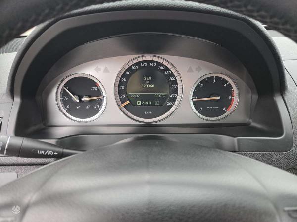 Melns Mercedes-Benz c-220 2007 Viļņa, ar dzinēja tilpumu 2.20 L un nobraukumu 323 tūkst. km par 4600 €, foto 6 vietnē AUTOMOTO.COM.LV