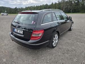 Черный Мерседес Ц 220 2007 в Вильнюс, объемом двигателя 2.20 л и пробегом 323 тыс. км за 4600 €, фото 7 на AUTOMOTO.COM.LV