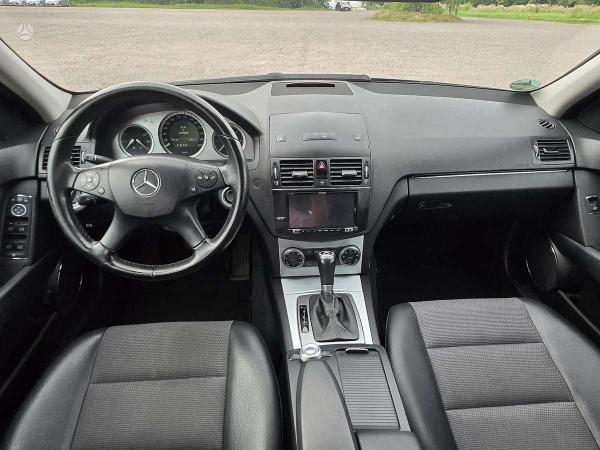 Melns Mercedes-Benz c-220 2007 Viļņa, ar dzinēja tilpumu 2.20 L un nobraukumu 323 tūkst. km par 4600 €, foto 11 vietnē AUTOMOTO.COM.LV